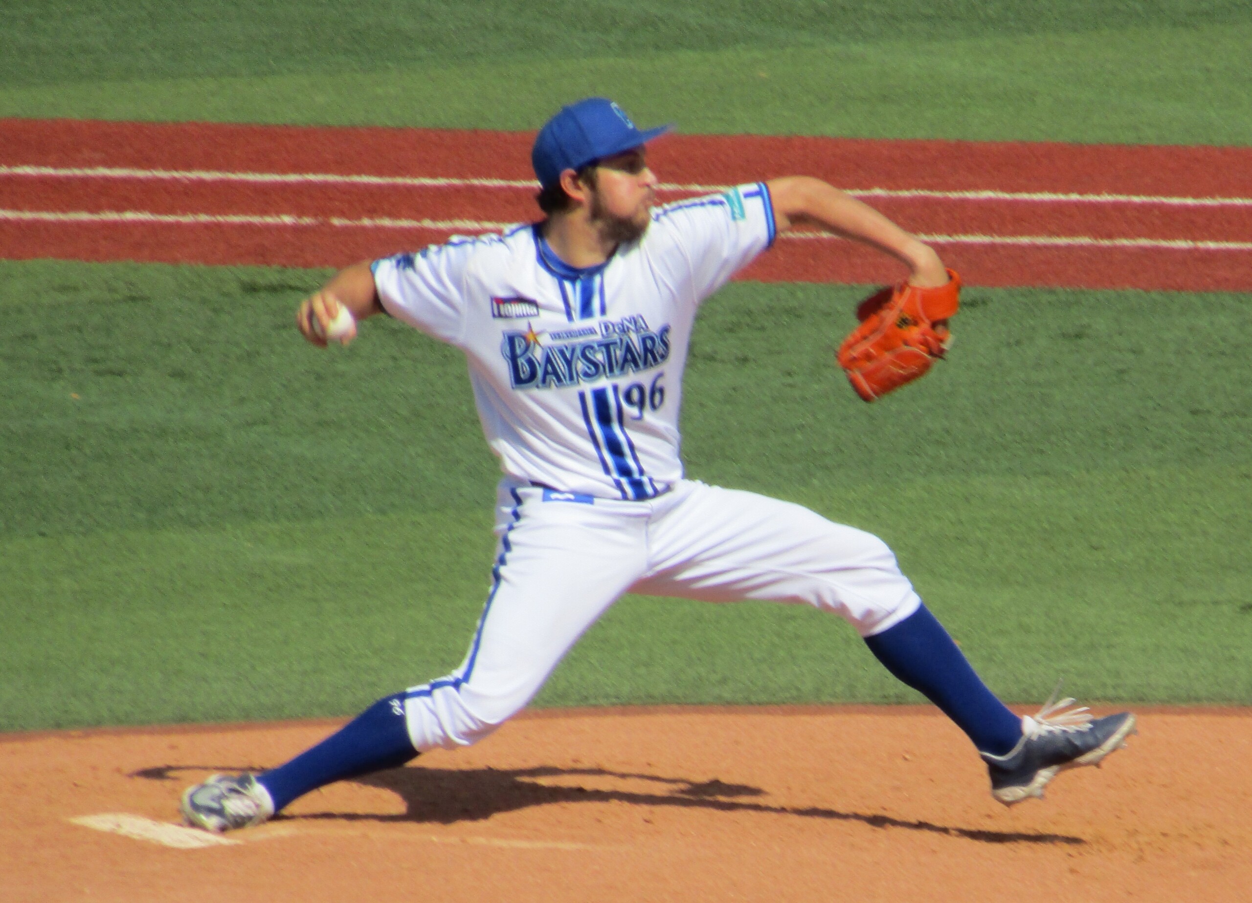 「1か月遅れでも2桁勝つのでは？」横浜DeNA超大物バウアーの何がどう凄かったのか…7回1失点9奪三振勝利の広島戦での「ソードポーズ」封印の理由と異常なボール回転数 – 本格スポーツ議論 ...