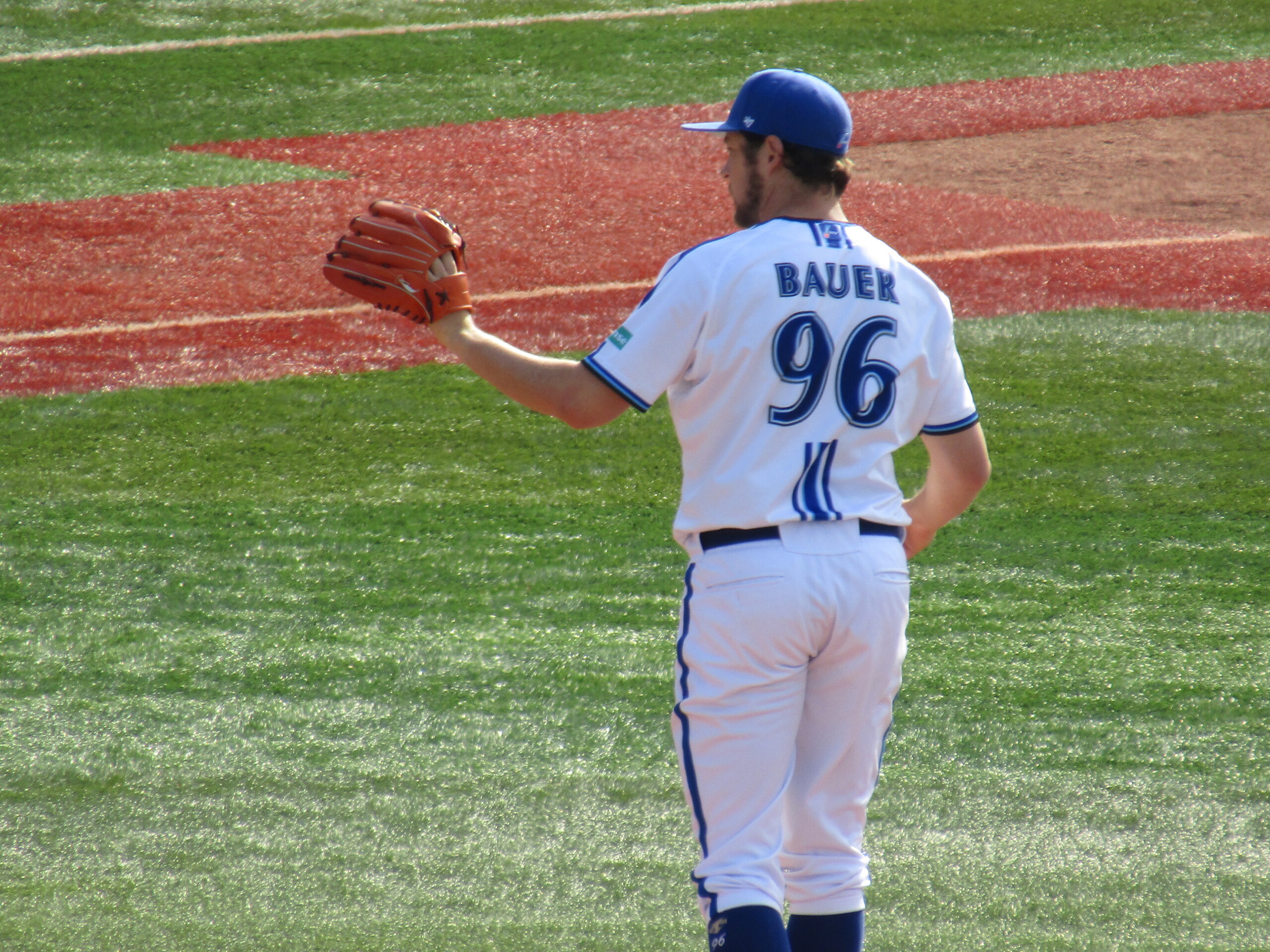 横浜DeNAの超大物バウアーが曝け出した“弱点”とは…巨人戦で6回3本塁打7失点の“大炎上” – 本格スポーツ議論ニュースサイト「RONSPO」