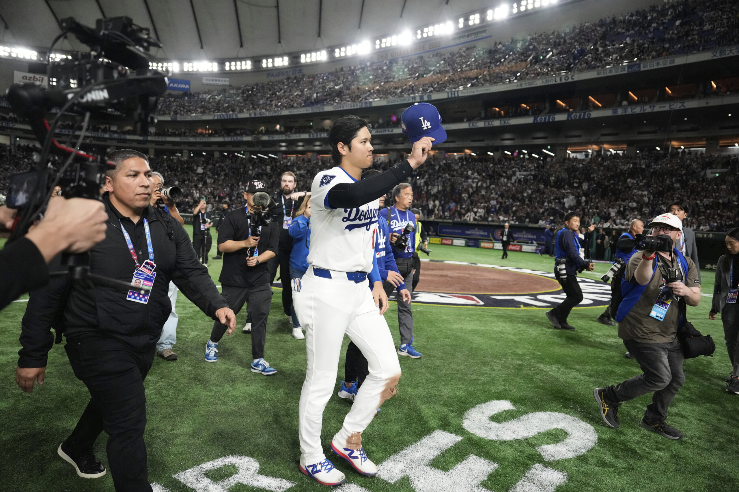 「真の勝者はMLBの会計士？！」大谷凱旋の東京シリーズはMLB史上最大の大成功…グッズだけで約60億円の売り上げ、開幕戦平均視聴数は2500万人、SNS動画再生数は8807万回 – 本格 ...